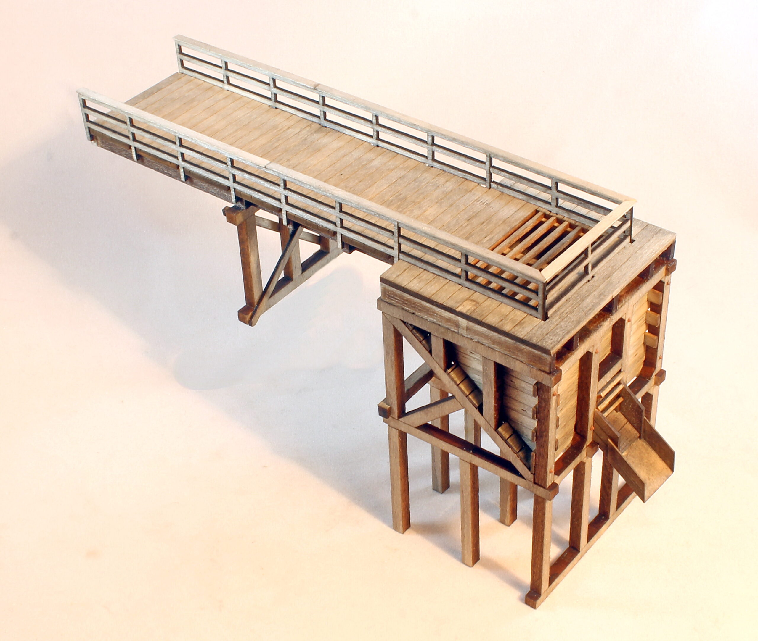#2016 Small Ore Bin – Truck Ramp, HO scale – Berkshire Valley Models