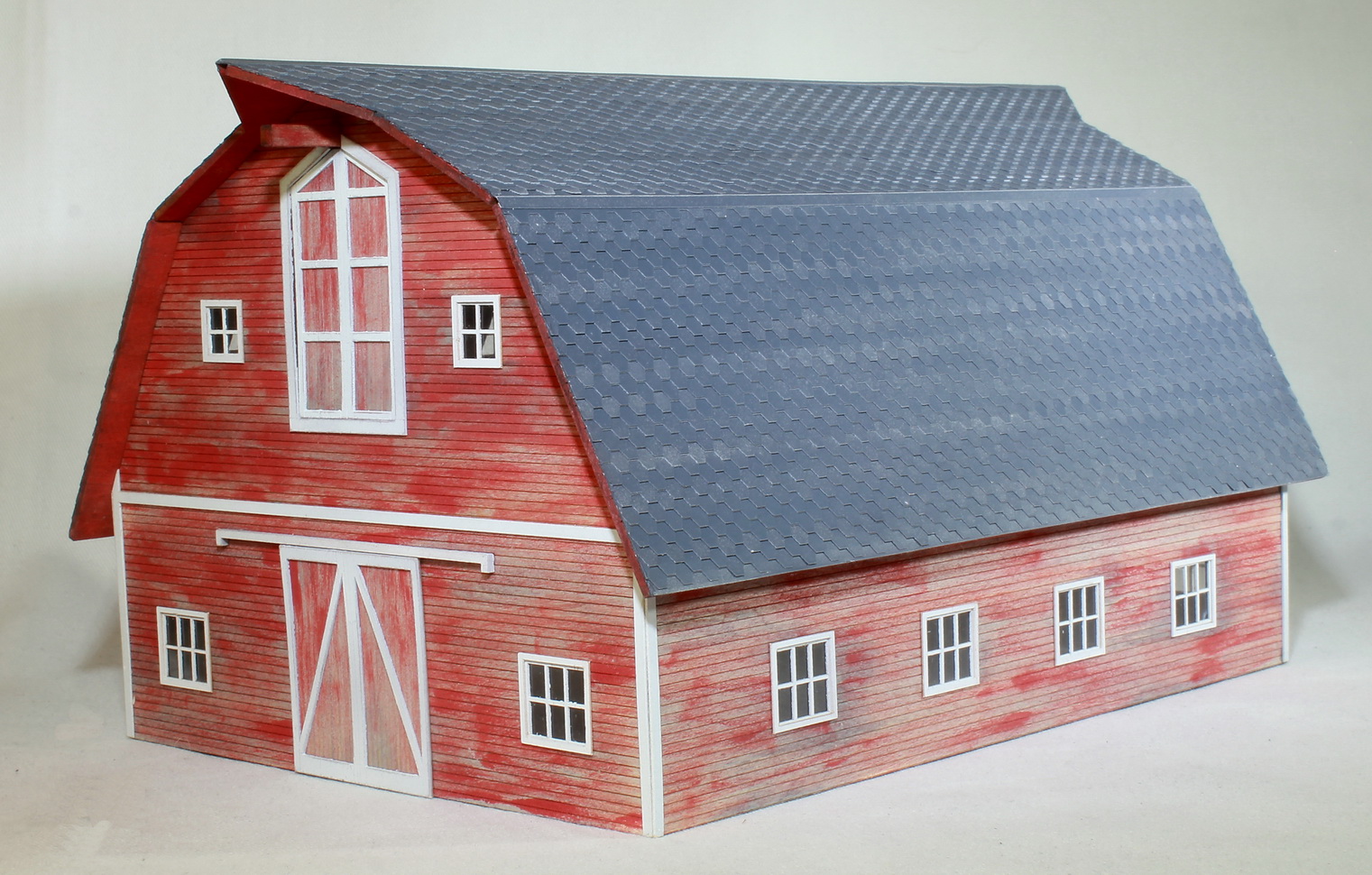 #2052 Country Barn – HO scale – Berkshire Valley Models